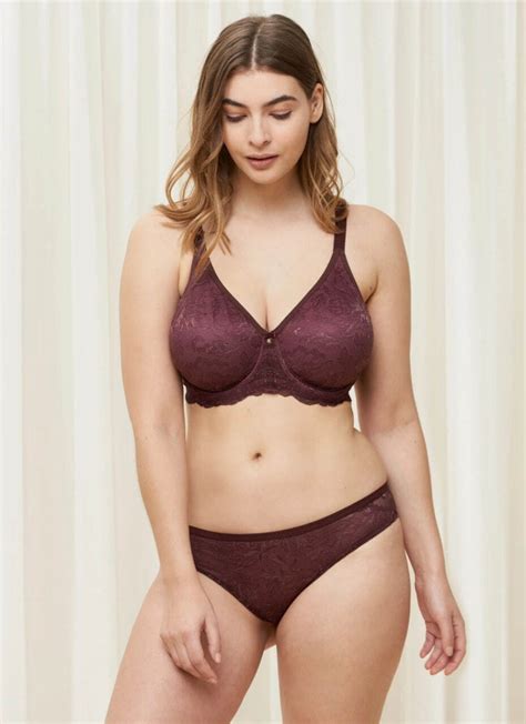 Бюстгальтер Минимайзер Triumph Amourette Charm W02 – купить по цене 4 ...
