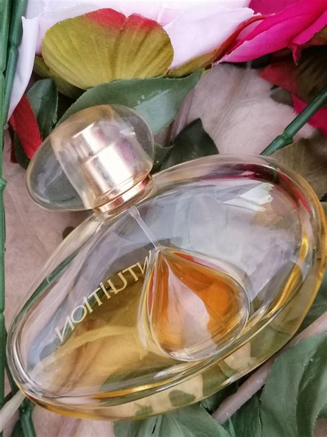 Estée Lauder: Intuition – Parfümbűbáj