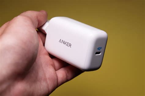Зарядное устройство Anker PowerPort III 65W Pod (A2712): достойный ...