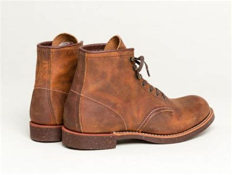 Red Wing выпустили новую модель ботинок | GQ | Ботинок, Обувь для парня ...
