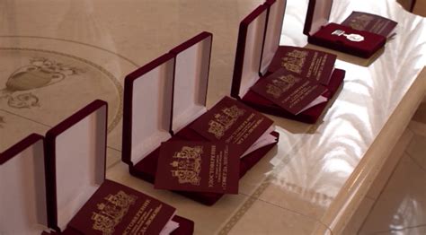Подарок на «золотую» свадьбу получили несколько семей из Богдановича ...