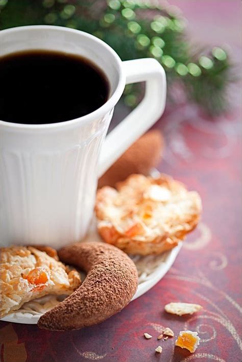 ФЛОРЕНТИНЫ И ШОКОЛАДНЫЕ ПОЛУМЕСЯЦЫ | Coffee recipes, Chocolate tea ...