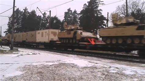Смотри: Танки США едут к России по Латвии, железная дорога - YouTube