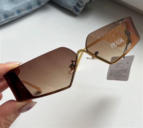 Винтаж: Солнцезащитные очки prada коричневые купить в интернет-магазине ...