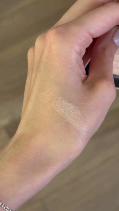 BOBBI BROWN Пудра-хайлайтер Highlight Powder купить по низким ценам в ...