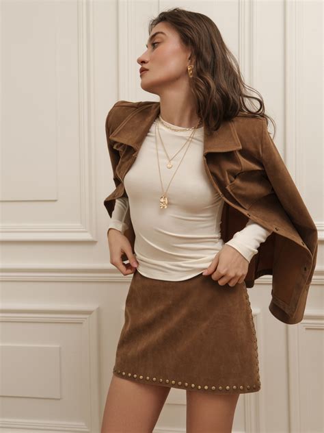 Однотонный лонгслив из эластичного трикотажа :: LICHI - Online fashion ...