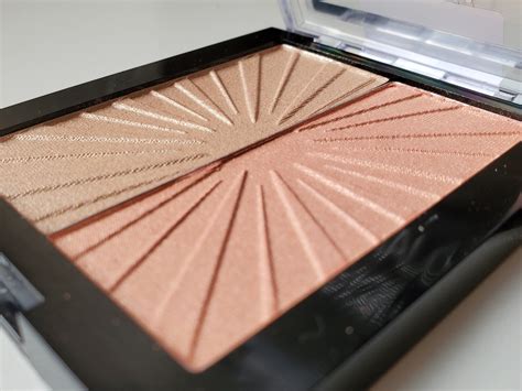 Wet'n'Wild Hello Halo Blushlighter MegaGlo в оттенке I met someone ...