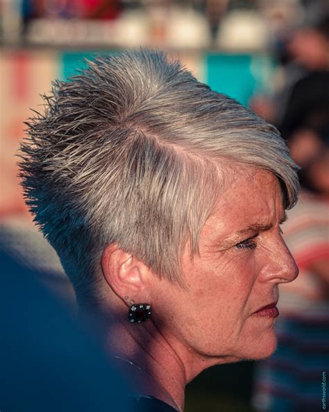 What Is A Karen Haircut? Nailing the Iconic and Edgy Hair Trend - Hood MWR