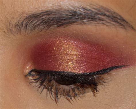 Golden flash : r/MakeupAddiction