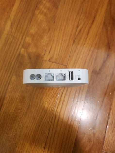 Apple AirPort Express Base Station (2nd generation) A1392