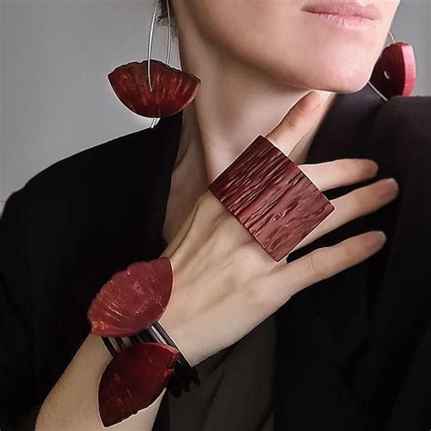 Кольца | Textile earrings, Handmade jewelry diy, Wooden jewelry