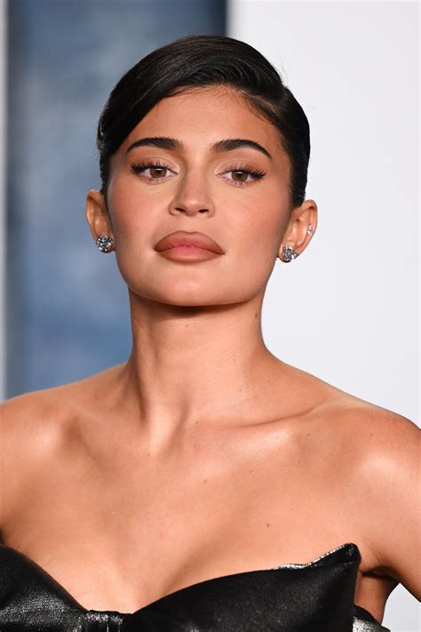 Kylie Jenner habla sobre la exfoliación, de la importancia de cuidarse ...