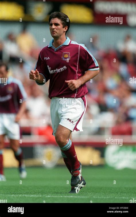 PAUL KITSON WEST HAM UNITED FC 18 July 1999 Stock Photo - Alamy