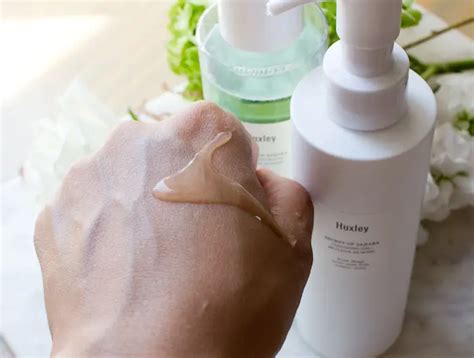 Huxley Secret of Sahara Cleansing Gel; Be Clean, Be Moist Review