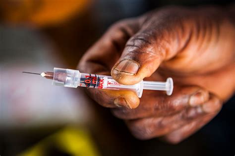 Yellow fever vaccination campaign in Kinshasa: More than 7 million ...