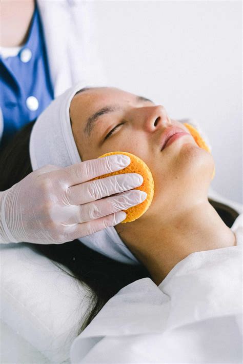 Facials Explanation Tutorial - Debut Academy