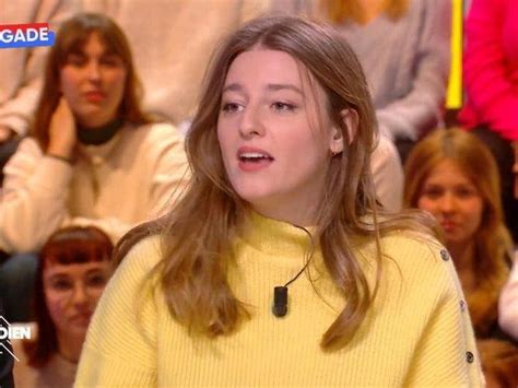 Ambre Chalumeau (Quotidien) Qui sont les célèbres parents de la chroniqueuse culture