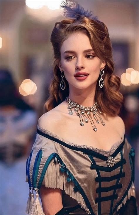 Девушка из другого векаВеликолепный векЦарстроБал Royalty Aesthetic ...