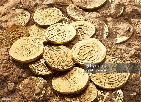 Gold Doubloons High-Res Stock Photo - Getty Images