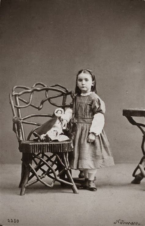 Дети с любимыми игрушками | Vintage children photos, Vintage children ...