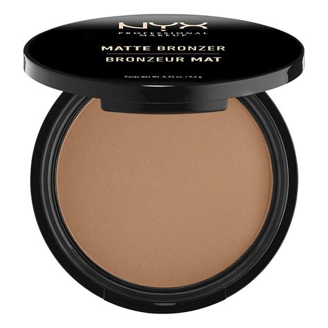 Best Bronzers For Fair & Light Skin Tones 2021 | StyleCaster