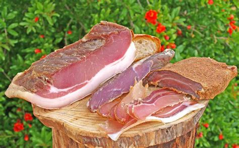 Домашний бекон по рецепту немецкого мясника. Делаем деликатес, который ...