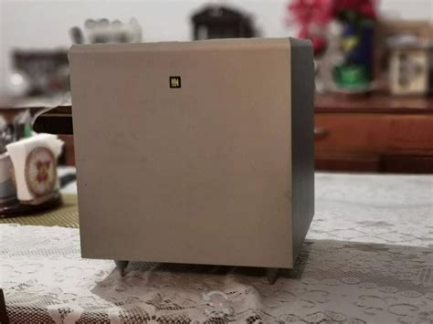 Kef PSW 1000