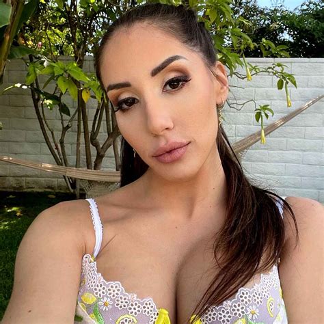 Who Is Naomi Ross? Meet Twitch Streamer Adin Ross' Sister | Us Weekly