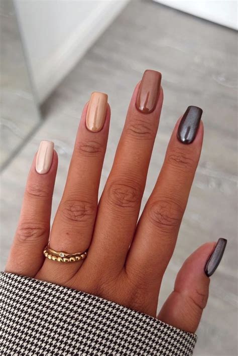 Less is More: 25 Simple Fall Nail Designs Handpicked by a Nail Artist ...