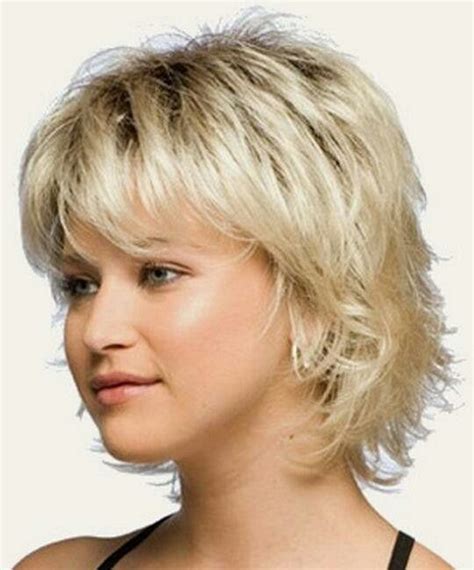 Pin by Селена Сальваторе on Прически, стрижки | Medium layered hair ...