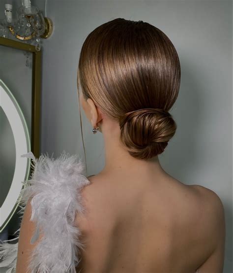 Свадебная причёска | Minimal hairstyle, Short wedding hair, Hair ...