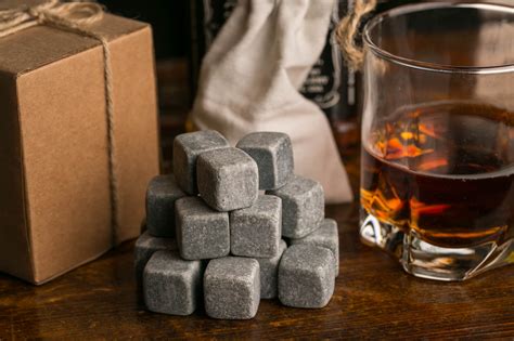 Охлаждающие камни для виски: для чего они нужны, как пользоваться