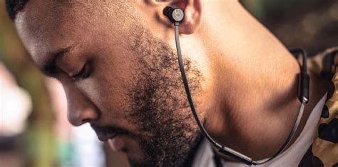 Mobile-review.com Обзор Bluetooth-гарнитуры BeatsX