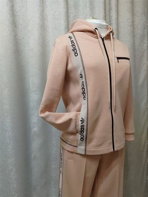 Pin de Alena Tim en Толстовки, свитшоты, спорт