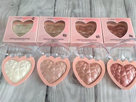 Хайлайтер для лица huda beauty h77007 — цена 126 грн в каталоге ...
