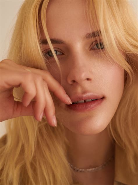 Sunny :: Behance