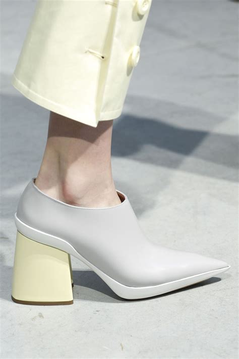 The 6 Definitive Shoe Trends Of Spring/Summer 2020 | Trending shoes ...