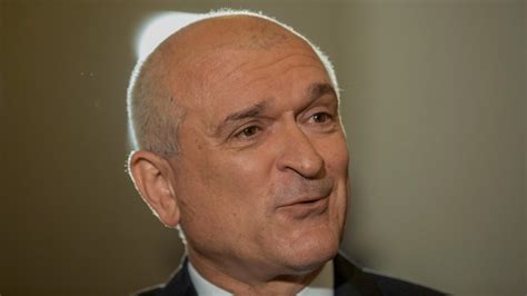 Три минути: Главчев смени КЗП. Предсрочни избори във Великобритания ...