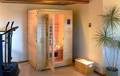 На фото стандартная инфракрасная сауна для квартиры | Infrared sauna ...