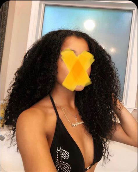 8 Hot Sexy Da’Chanelle Ta’dior Bikini Pics