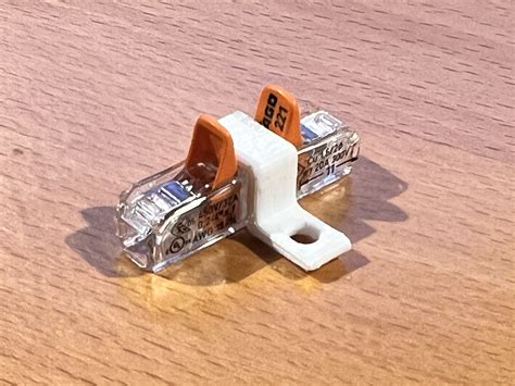 Wago 221-2411 single wall mount by Chirsbaer | Download free STL model ...