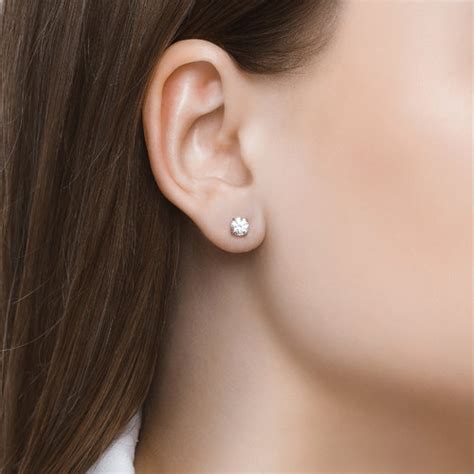 Серьги-пусеты из золота со Swarovski Zirconia SOKOLOV – купить в ...