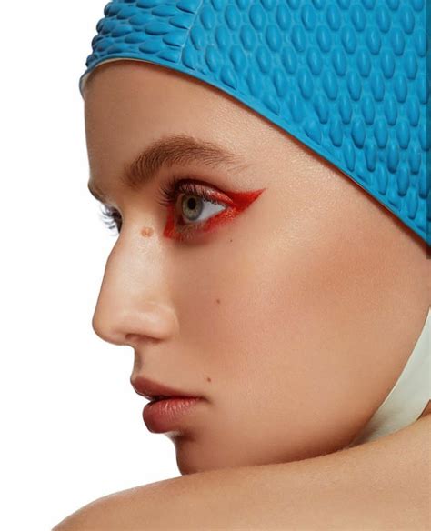 Pin von Tom auf Bathing cap with strap | Badekappe, Kappe, Baden
