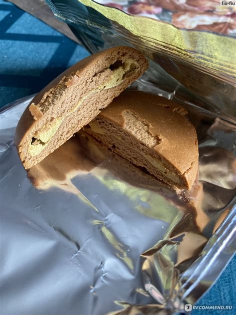Протеиновый бисквит Chikalab Chika biscuit с начинкой "Банановый брауни ...