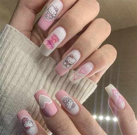 Ногти розовые молочные с хеллоу китти квадрат in 2022 | Hello kitty ...