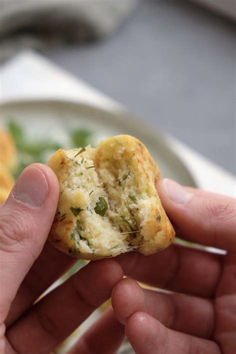 Сырники с сыром и свежей зеленью • Dolce Vita Blog