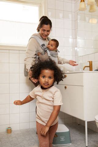 BabyBjörn—official website with useful baby products | BabyBjörn
