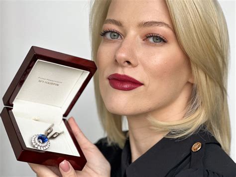 Nº1 HAIRPIN Sapphire White Gold | Royal Collection – Fiona Franchimon