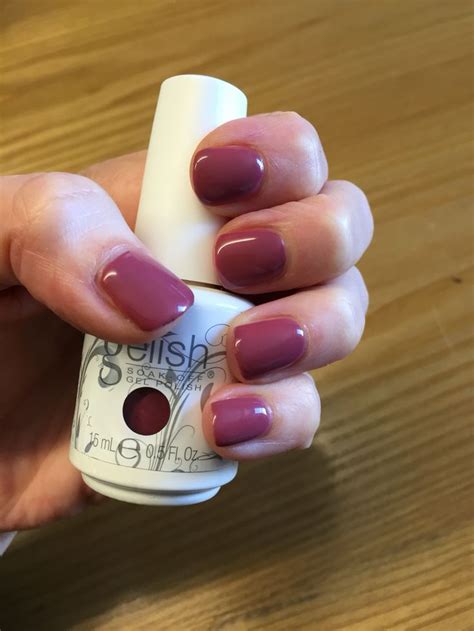 ️ Harmony Gelish Exhale - This is my very first use of Gelish at home ...