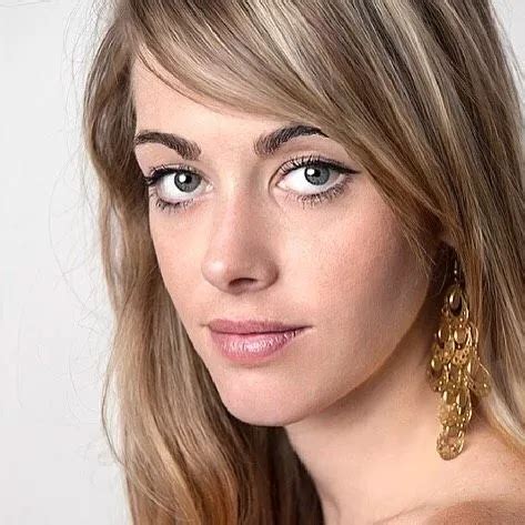 Jana Bezuidenhout Age, Husband, Mother, Father, Kids, Step Father ...